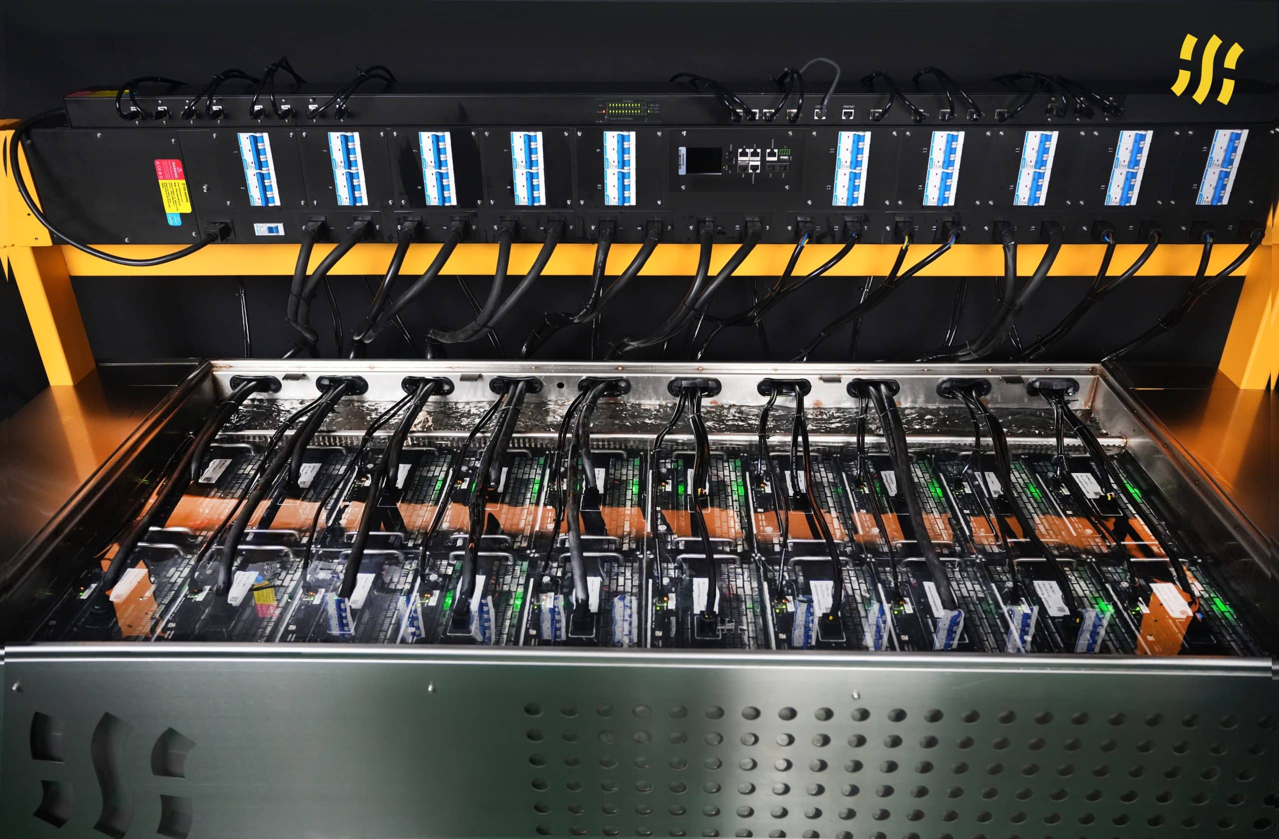 Immersion Cooling M Series - Leed Miner